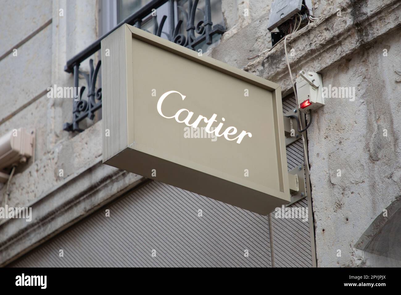 lyon , Aura France - 05 01 2023 : Cartier brand boutique logo and text ...