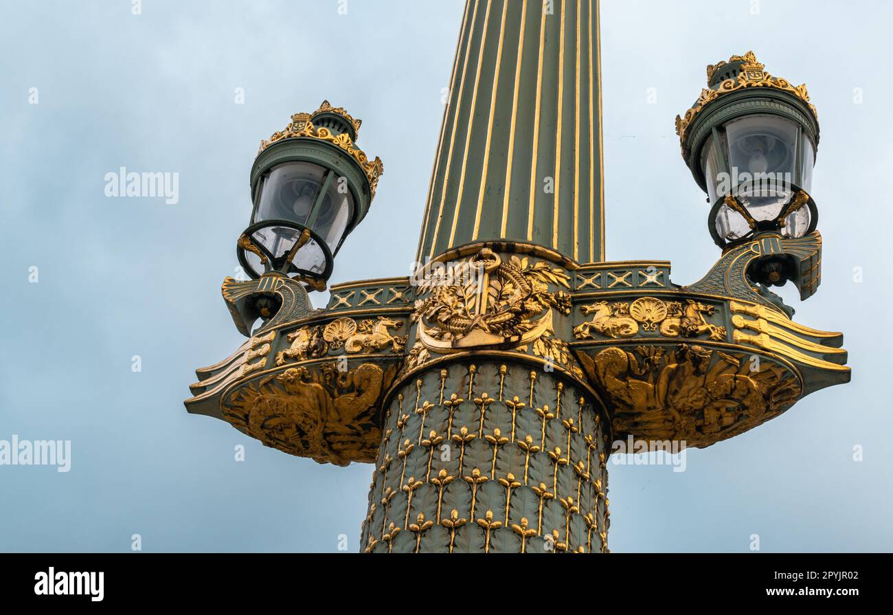 Lamp post detail at Place de la Concorde Stock Photo - Alamy