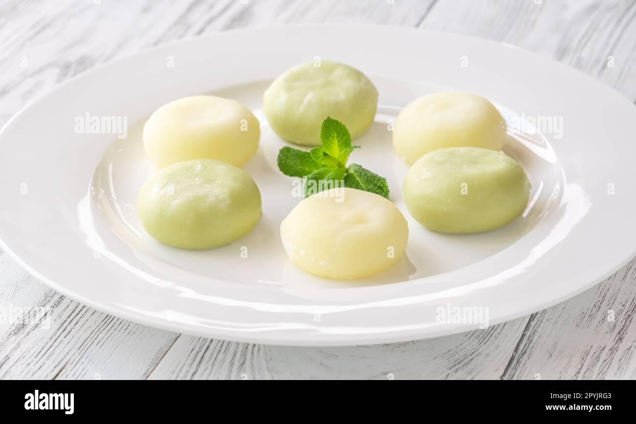 Round rice cake hi-res stock photography and images - Alamy