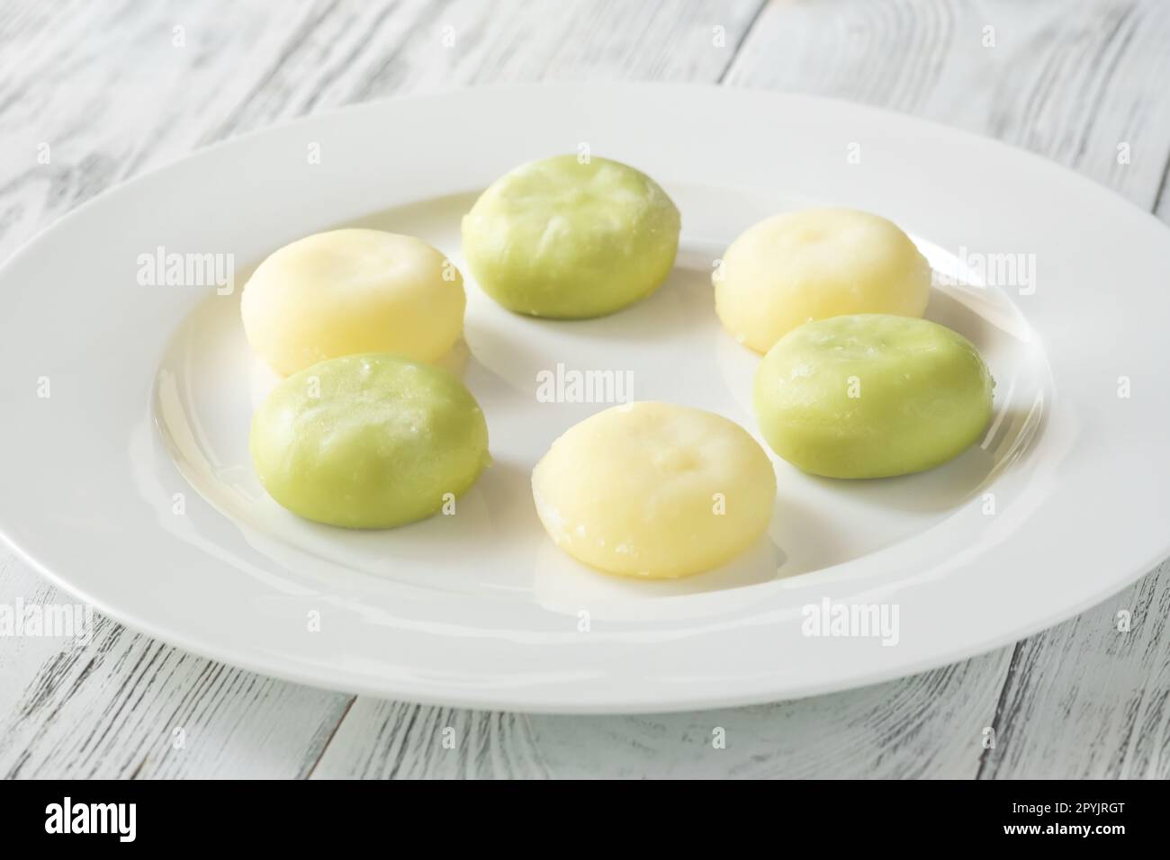 Mochi - Japanese rice cake Stock Photo - Alamy