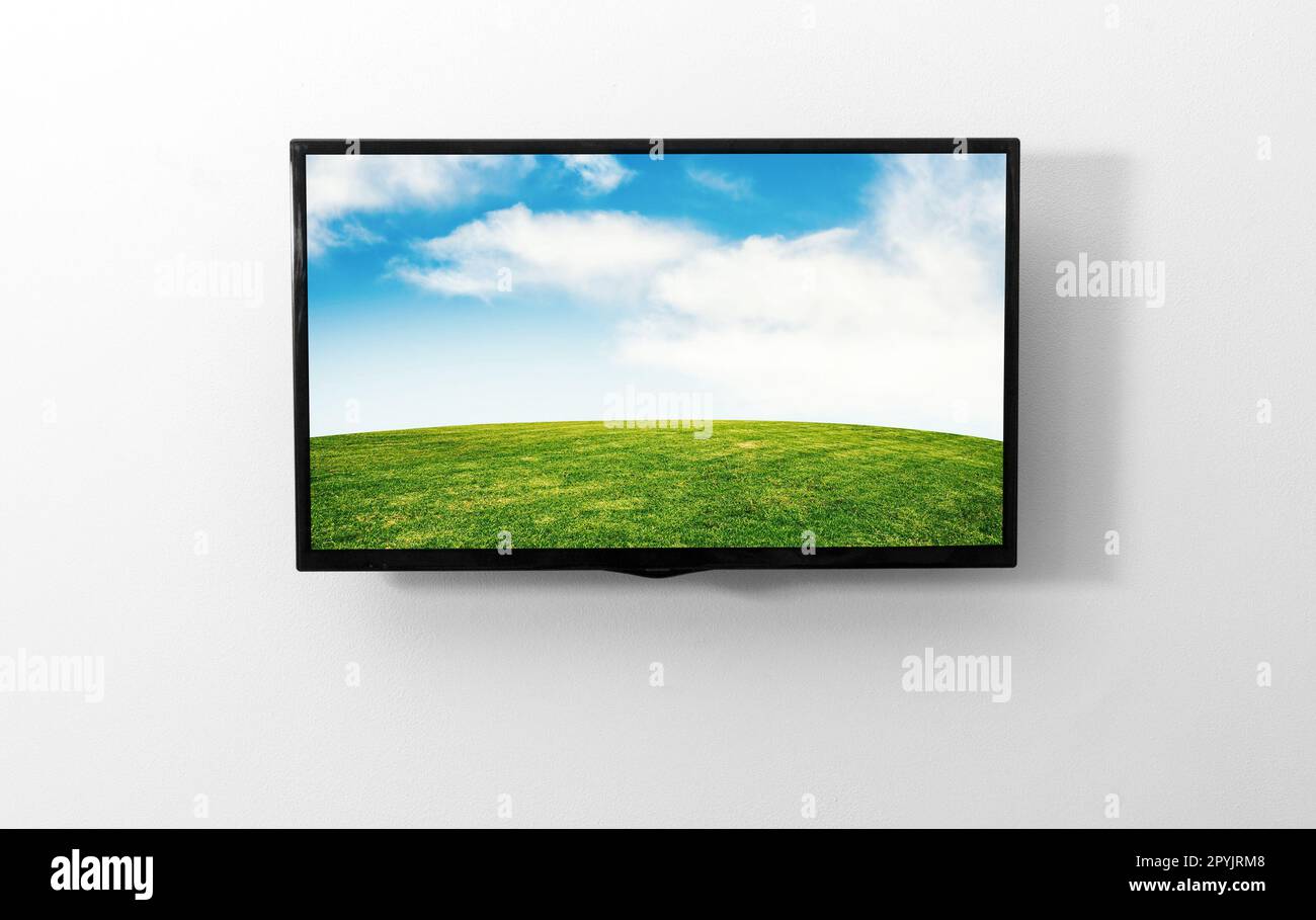Tv monitor wall hi-res stock photography and images - Alamy