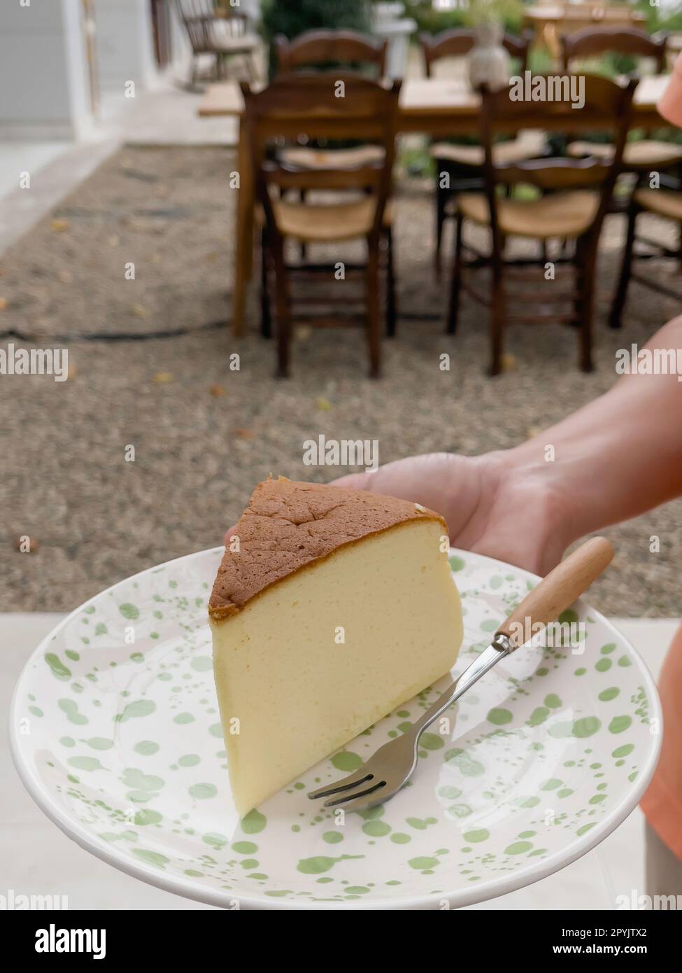 Chilled cheesecake hi-res stock photography and images - Alamy