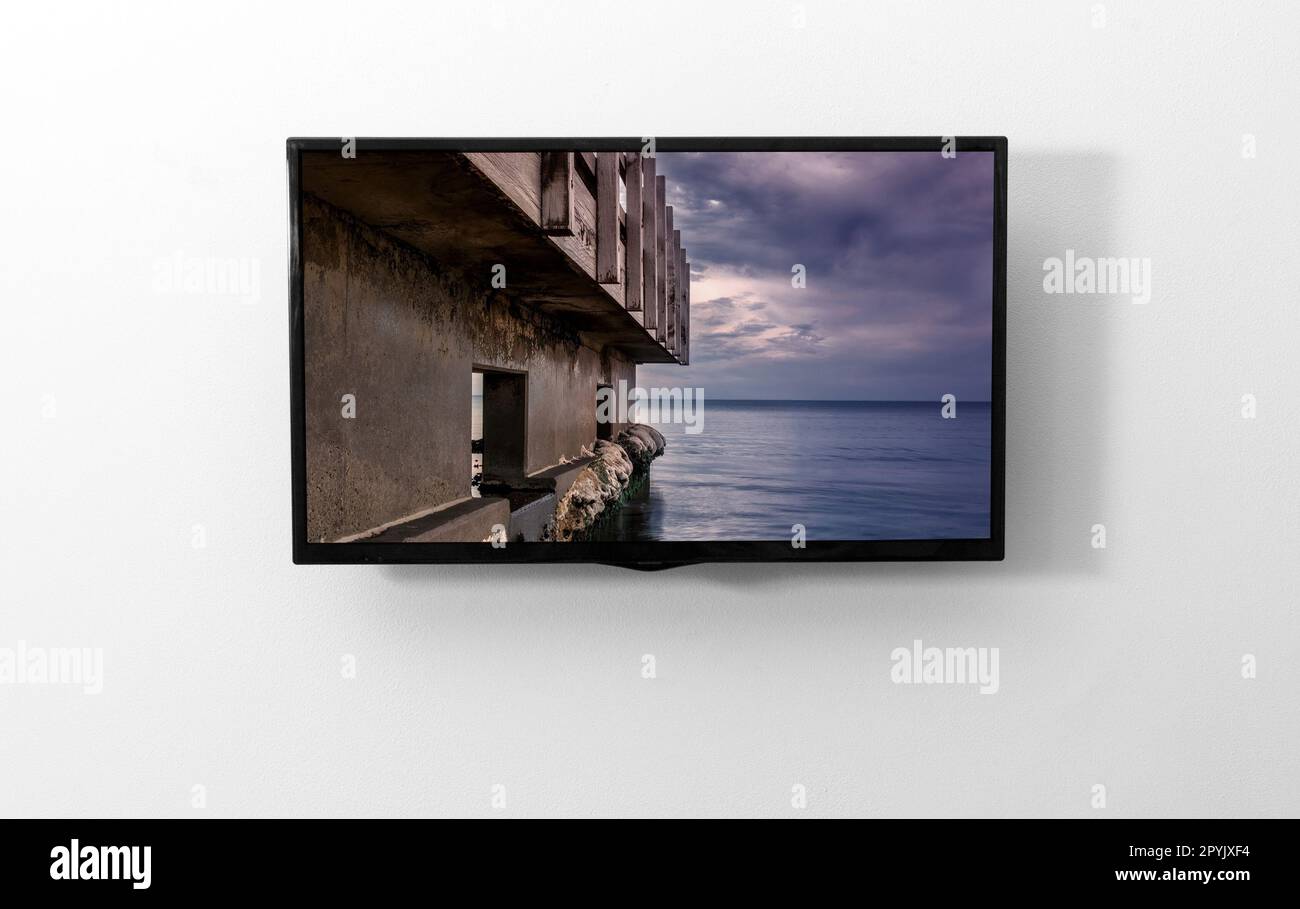 Monitor the ocean hi-res stock photography and images - Alamy