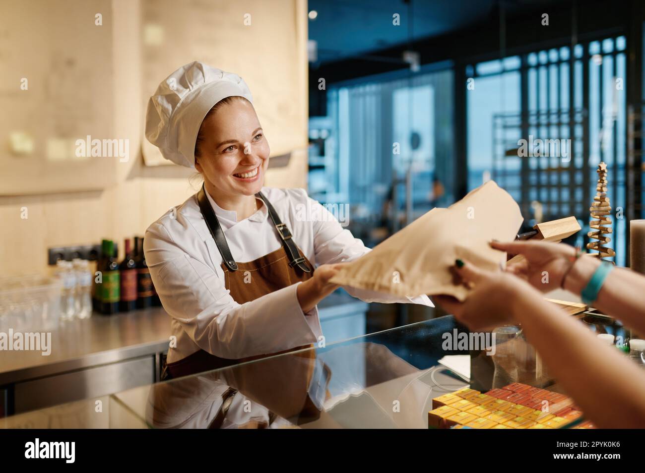Pastry shop worker hi-res stock photography and images - Alamy
