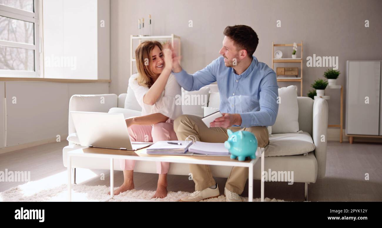 Man doing taxes hi-res stock photography and images - Alamy