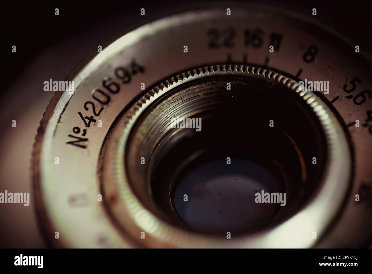 Old camera lens hi-res stock photography and images - Alamy