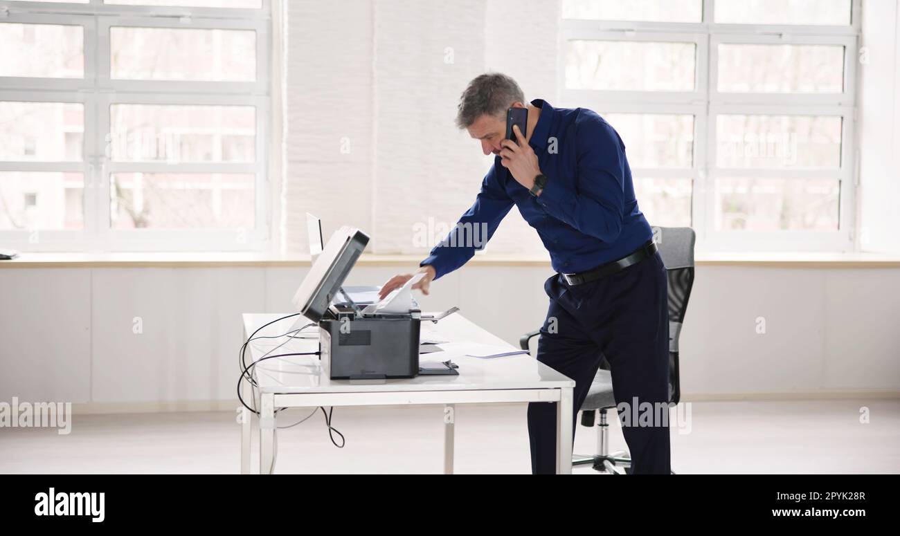 Fix printer hi-res stock photography and images - Alamy