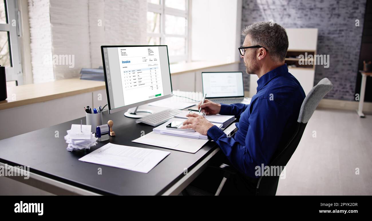 E Invoice And Digital Receipt Statements Stock Photo - Alamy