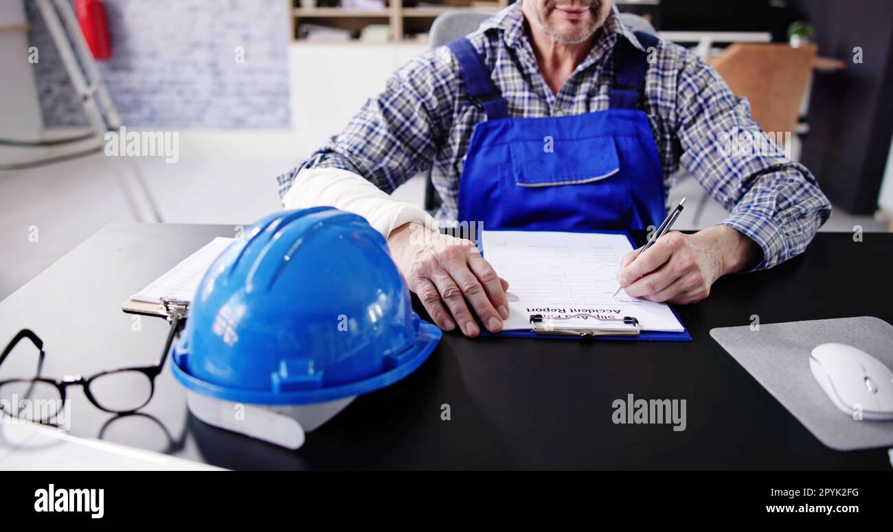 Social security disability hi-res stock photography and images - Alamy