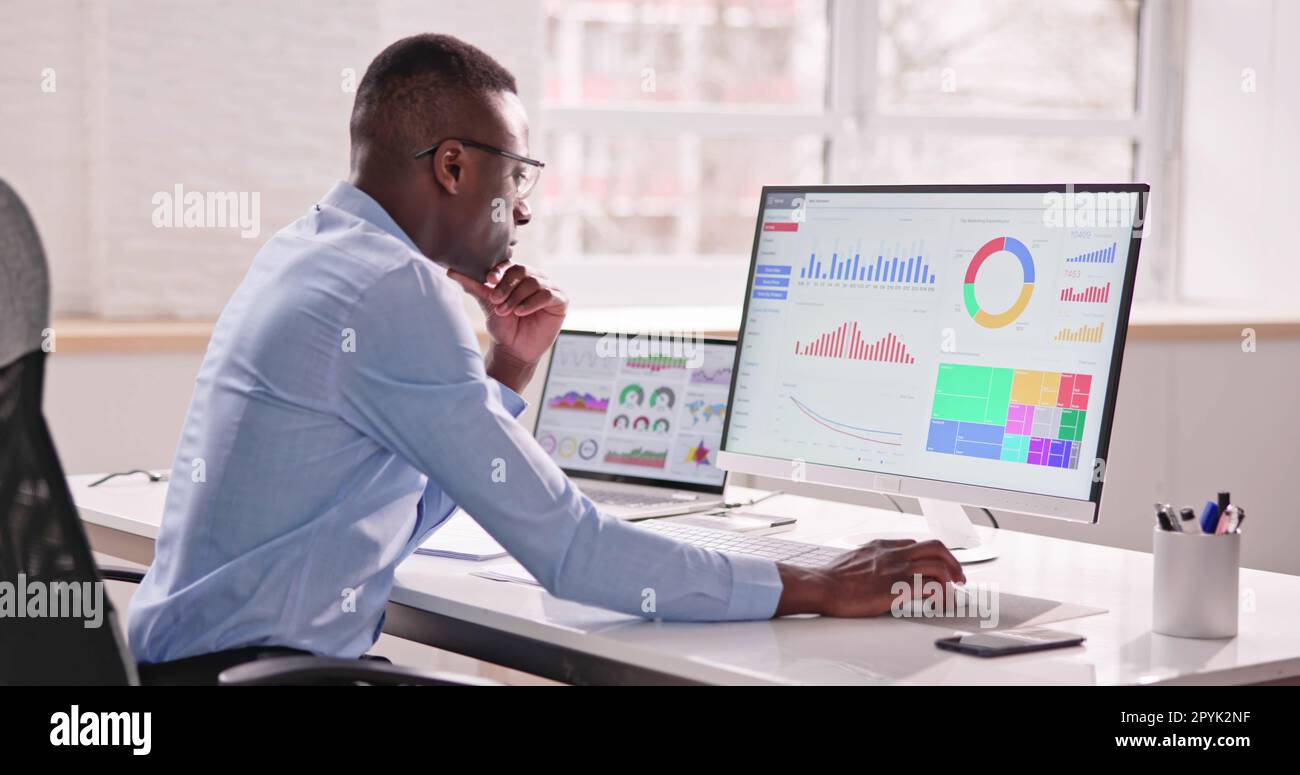 Electronic Invoice Accountant Software On Computer Stock Photo - Alamy