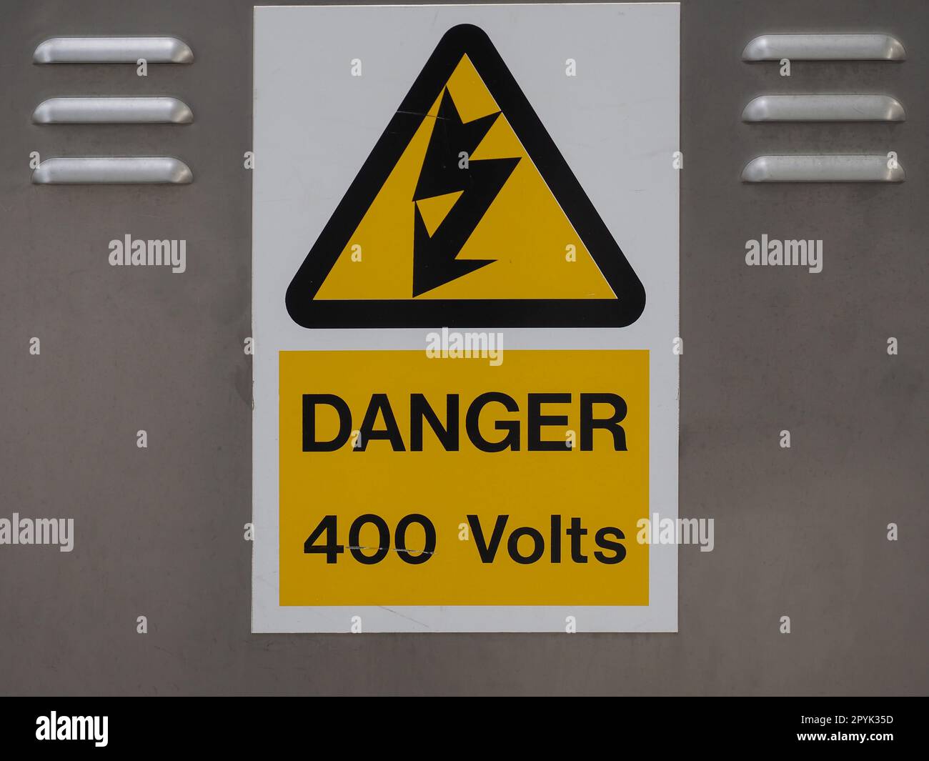 danger 400 volts sign Stock Photo - Alamy