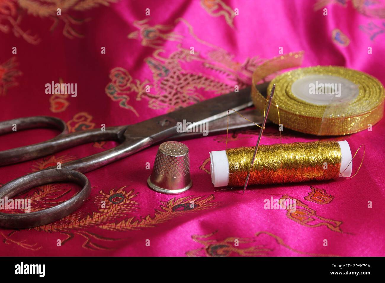 Silk with gold thread hi-res stock photography and images - Alamy