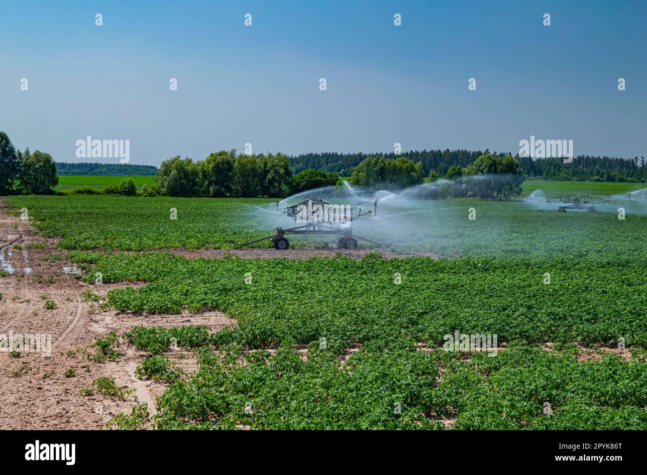 Green agricultural field irrigation system hi-res stock photography and ...