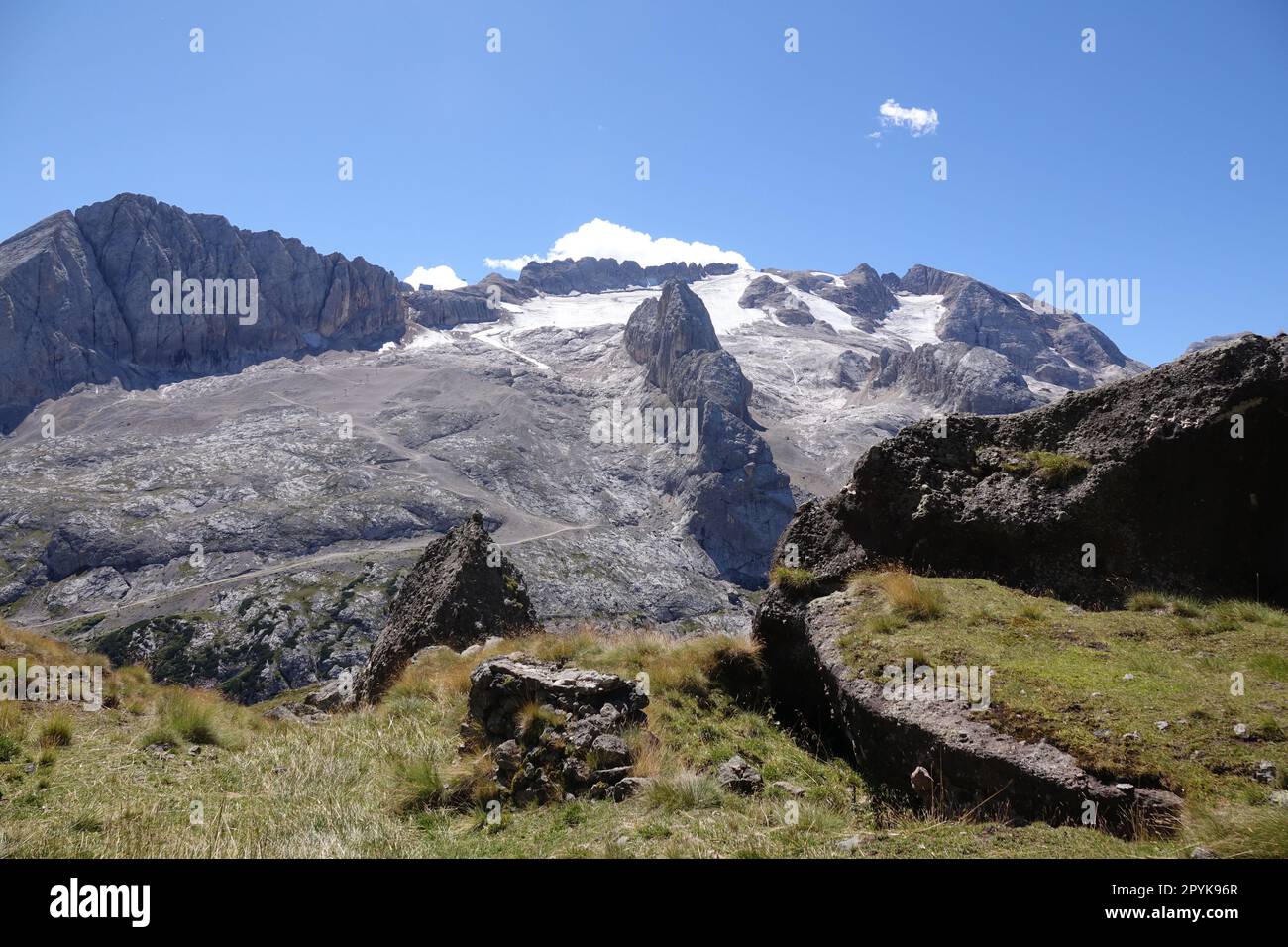 Punta ombretta hi-res stock photography and images - Alamy