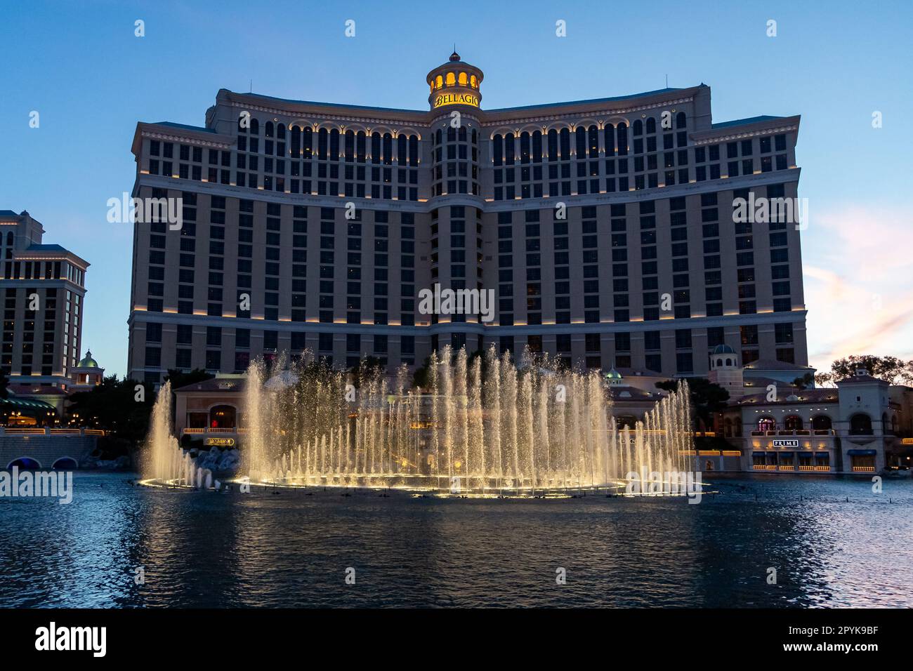 Bellagio fountain show hi-res stock photography and images - Alamy