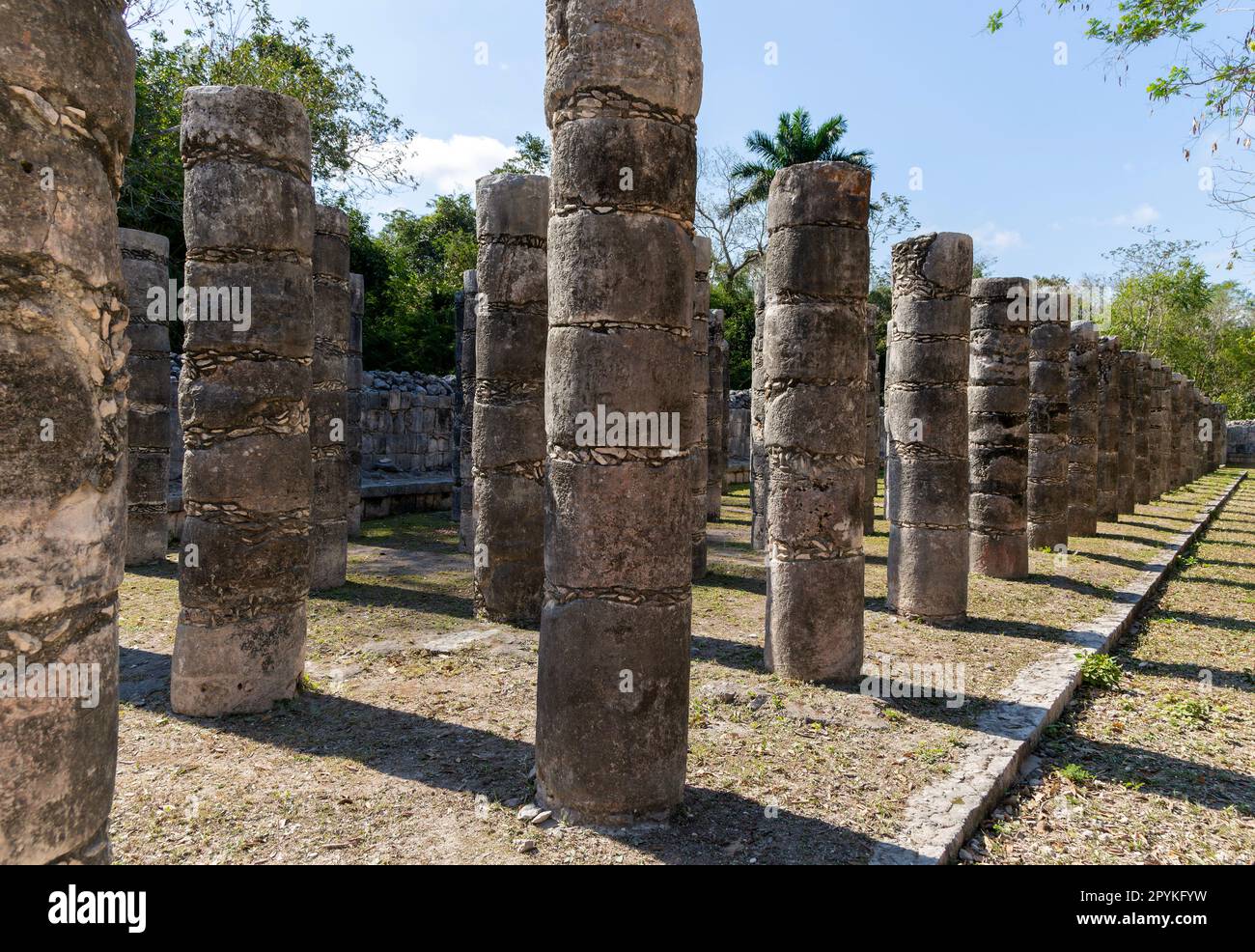 Group of a Thousand Columns, Chichen Itzá, Mayan ruins, Yucatan, Mexico ...