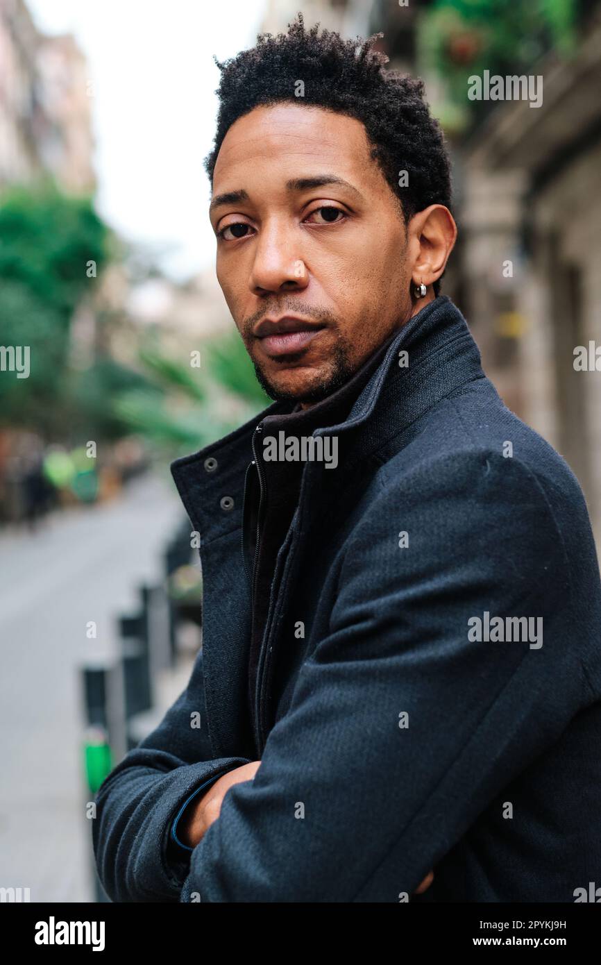 Serious man looking at camera hi-res stock photography and images - Alamy