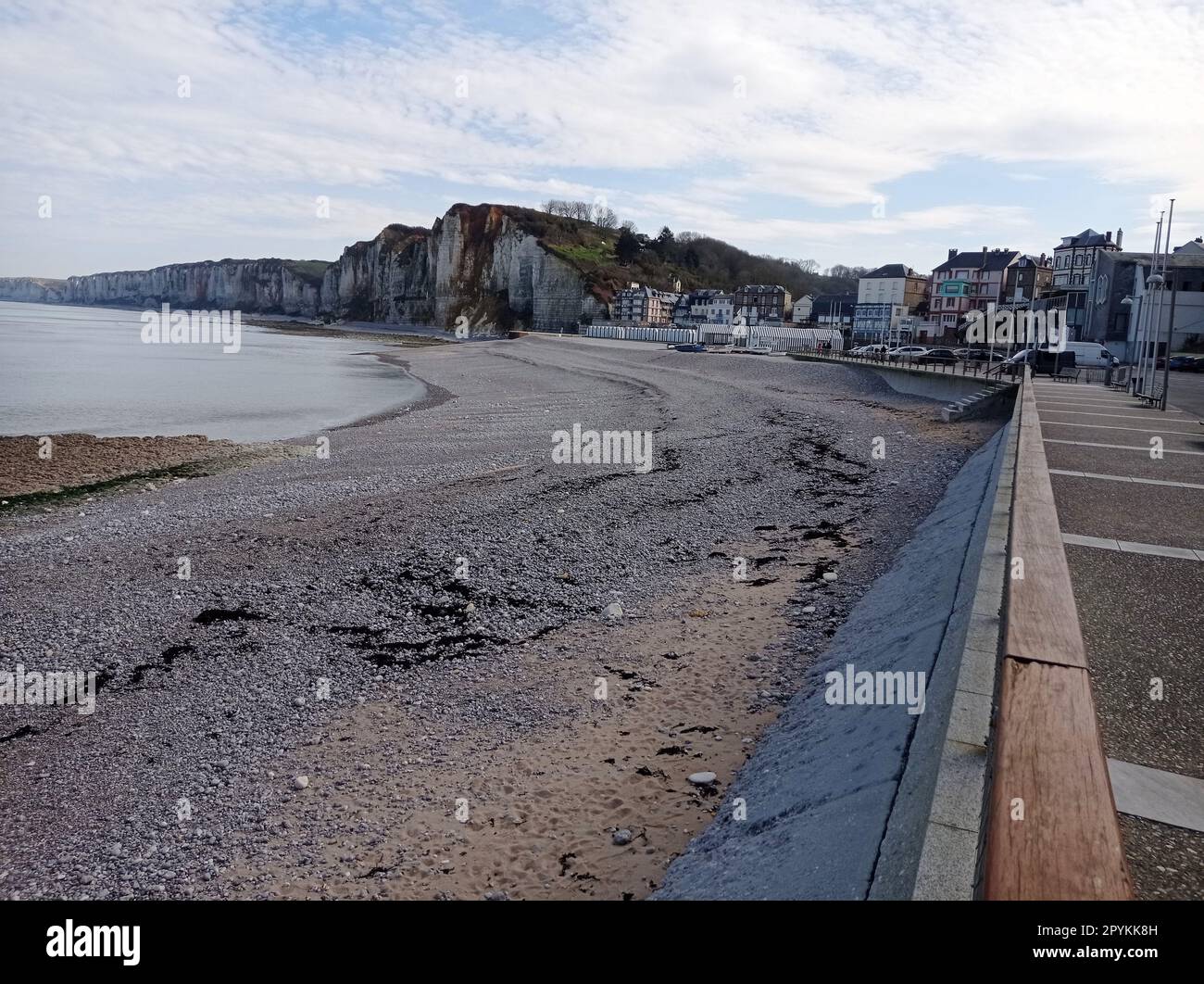 La plage de Yport , Seine Maritime, France Stock Photo - Alamy