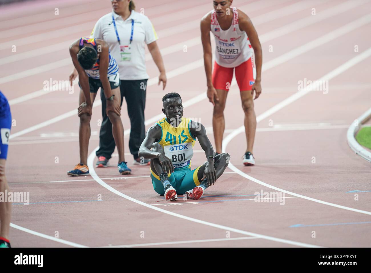Peter Bol running the 800m at the 2019 World Athletics Championships in ...