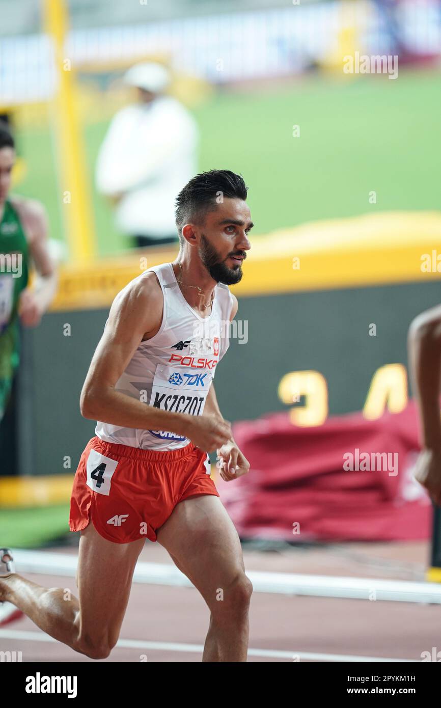 Adam Kszczot running the 800m at the 2019 World Athletics Championships ...