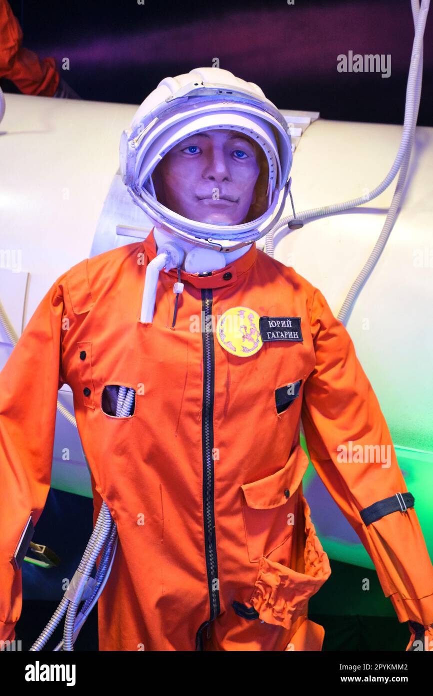 Cccp helmet hi-res stock photography and images - Alamy