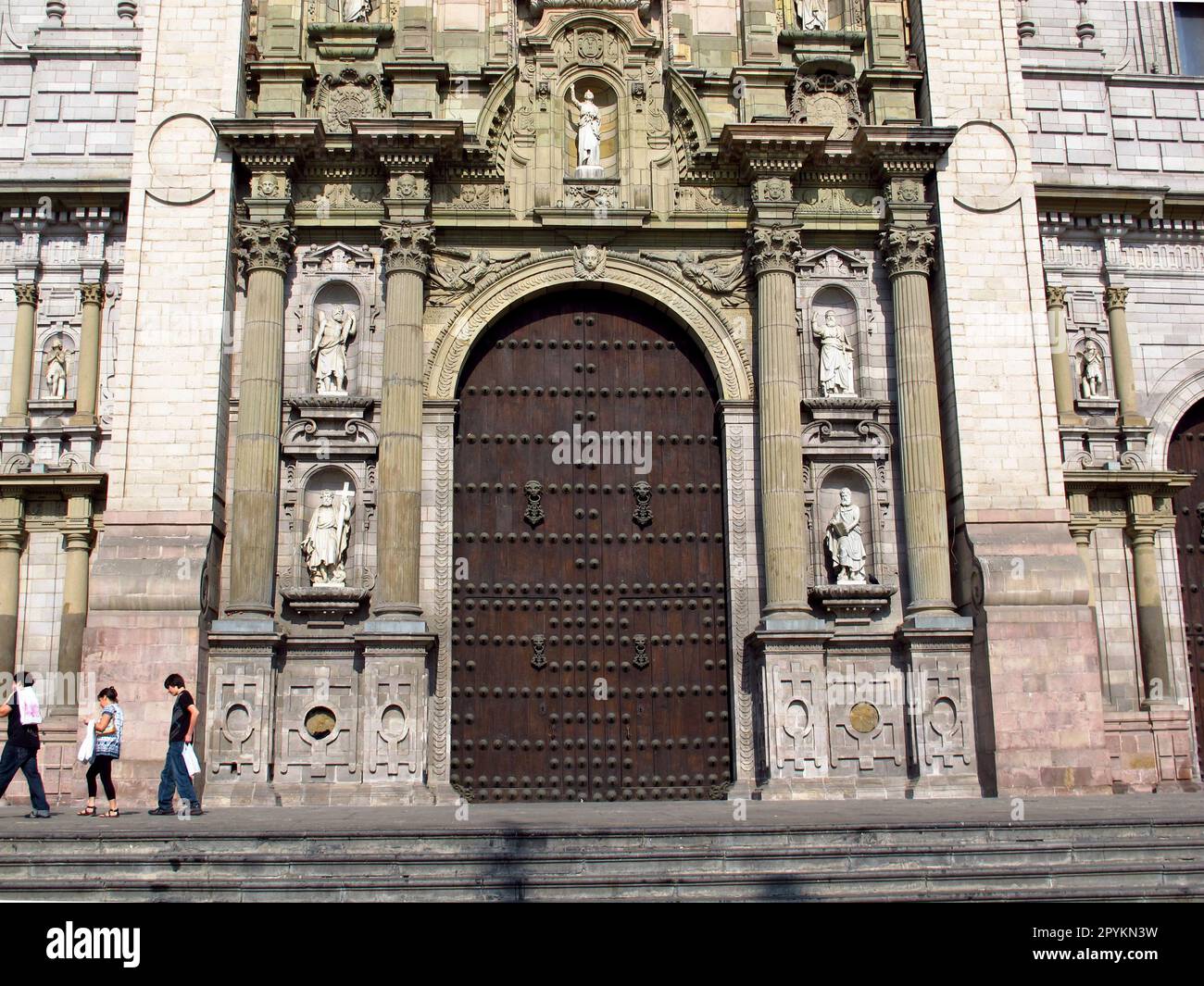 Basilica y Monasterio de Santo Domingo, the church in Lima city, Peru ...