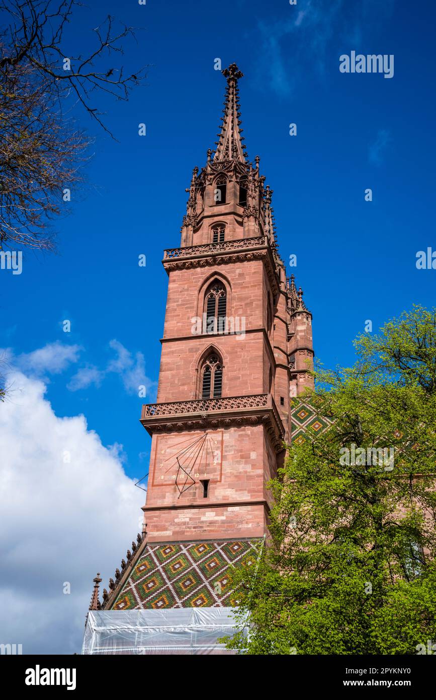 Basel Minster, originally a Catholic cathedral and today a Reformed ...