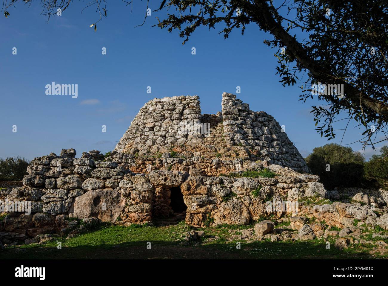 Cornia Nou, conical talayot and attached building,Maó, Menorca ...
