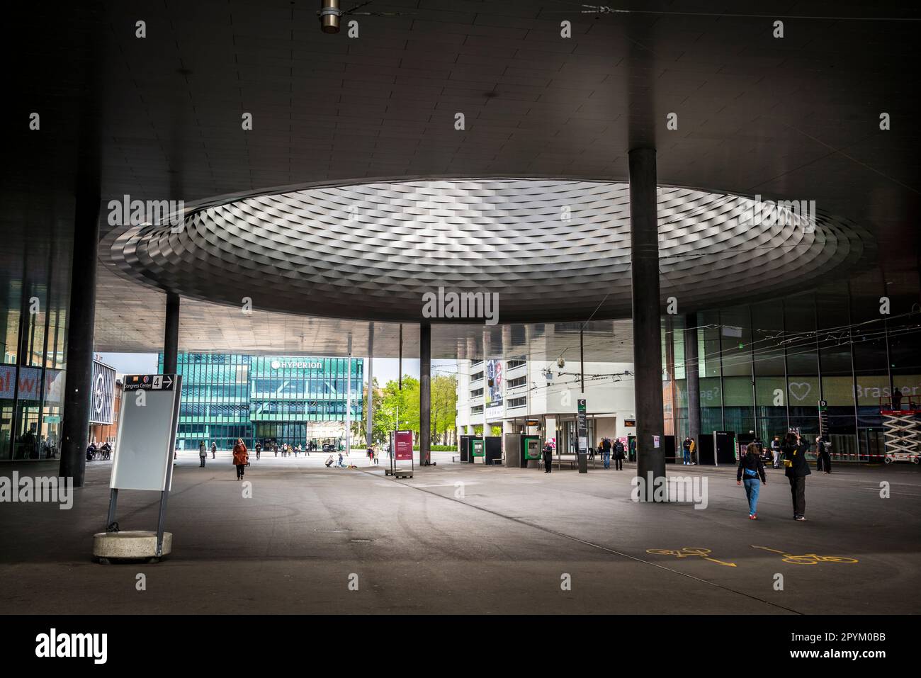 Basel exhibition centre, Hall 1, the new Messe Basel trade fair ...