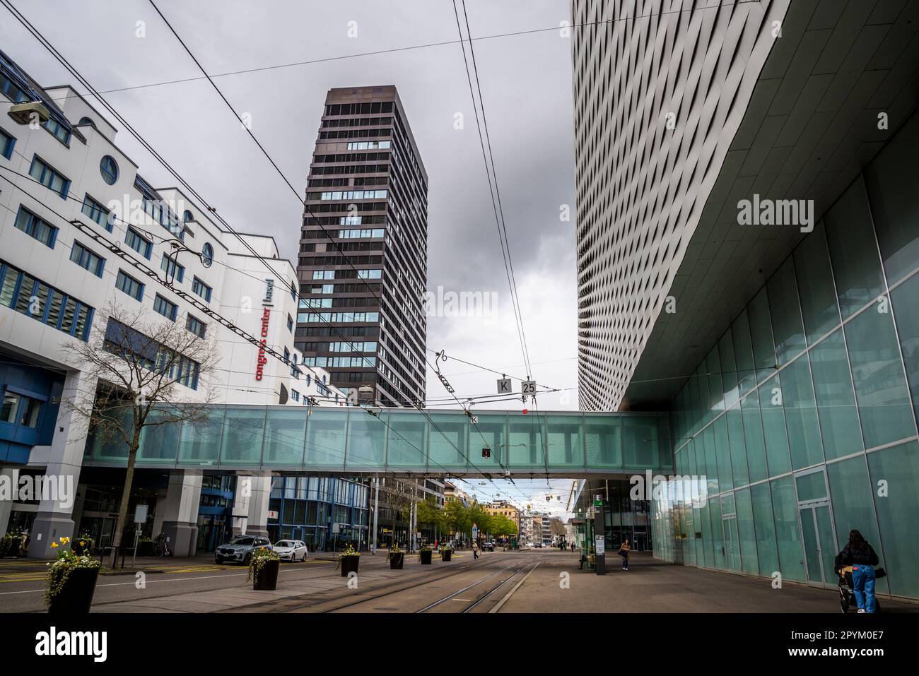 Basel exhibition centre, Hall 1, the new Messe Basel trade fair ...