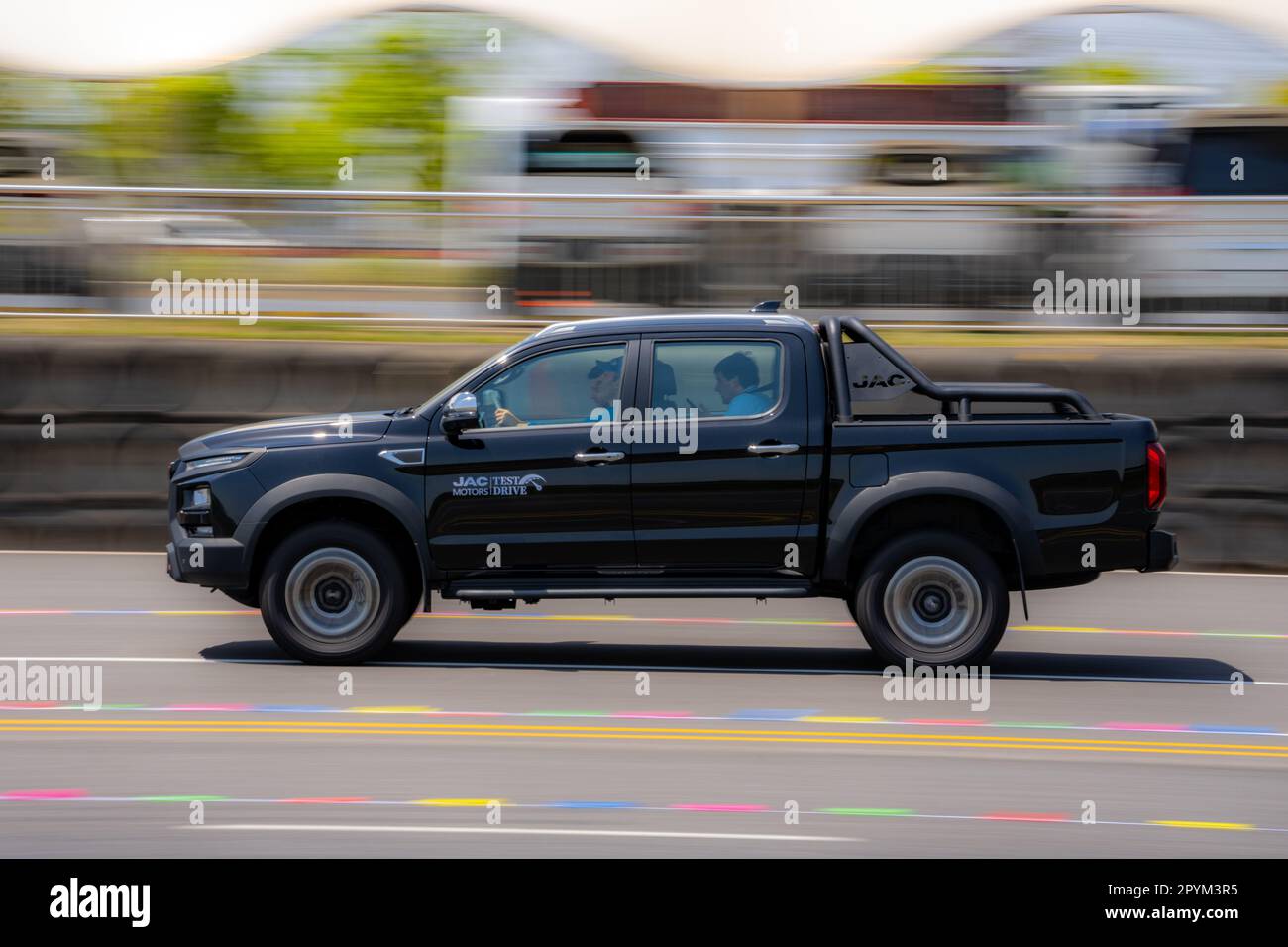 Dual ute hi-res stock photography and images - Alamy