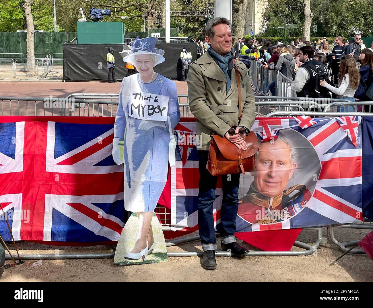 Royal fans camping out on The Mall, near Buckingham Palace in central ...