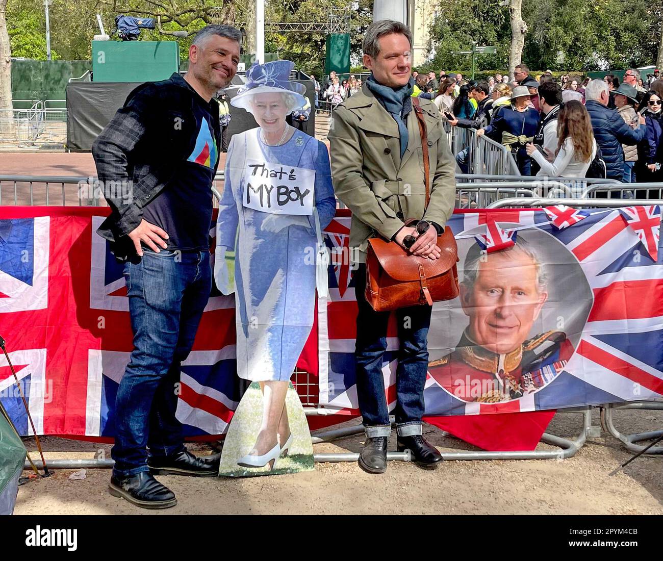 Royal fans camping out on The Mall, near Buckingham Palace in central ...