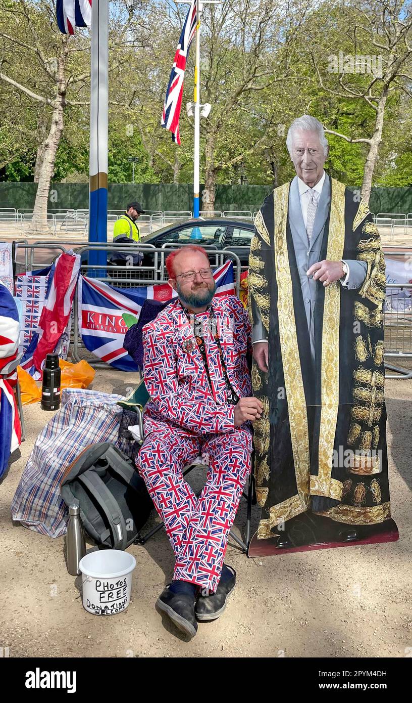 Royal fan Bartly Graham camping out on The Mall, near Buckingham Palace ...