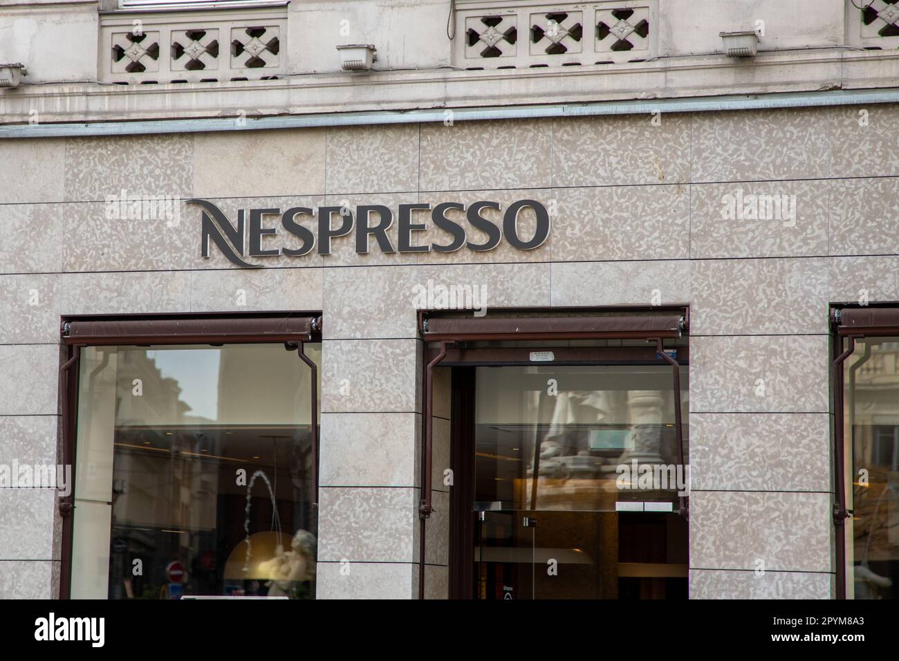 Nespresso sign hi-res stock photography and images - Alamy