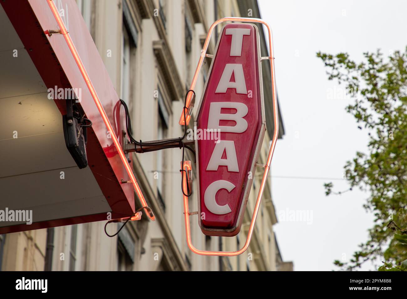 Bordeaux , Aquitaine France - 04 20 2023 : tabac french logo brand and ...