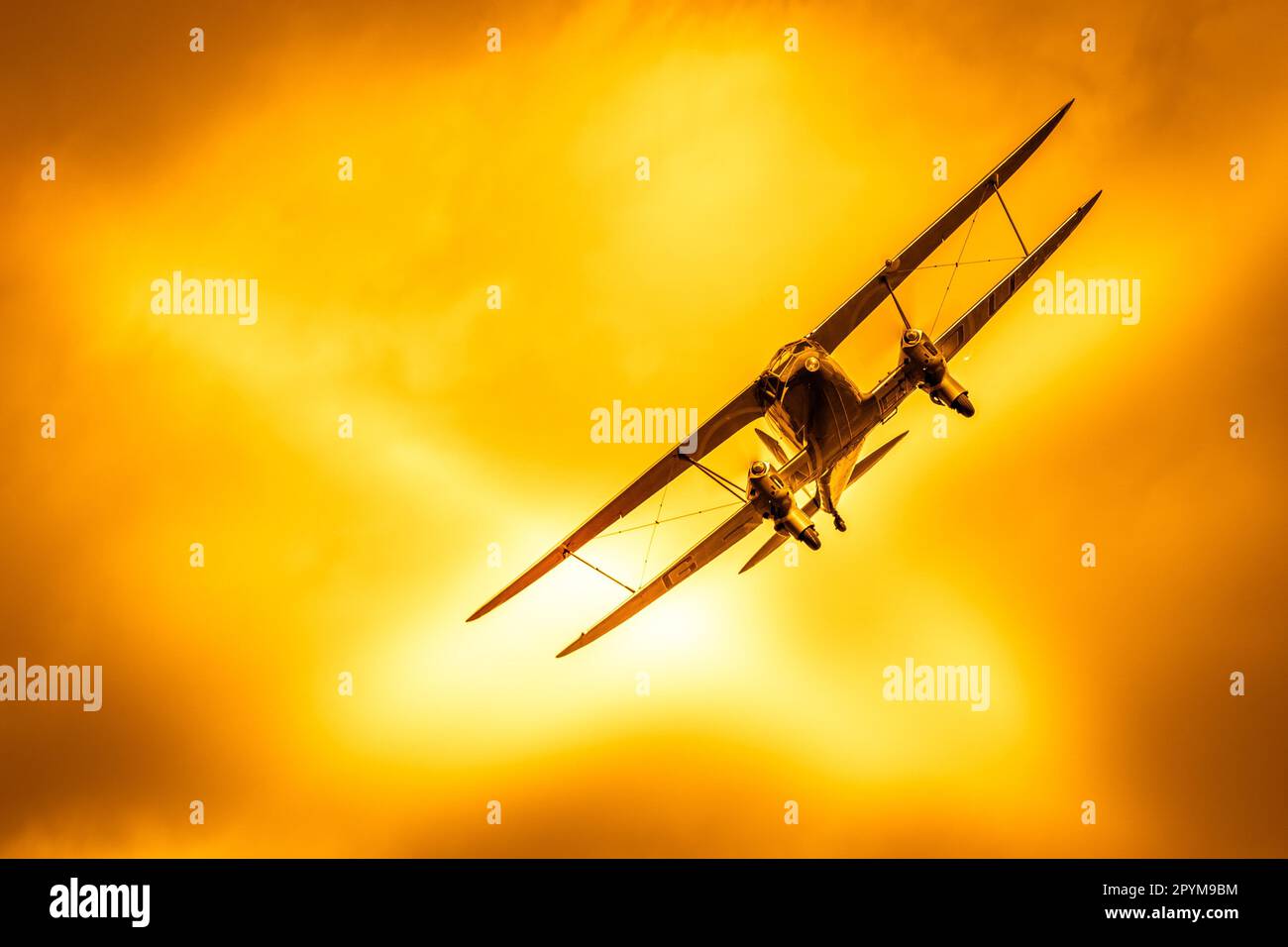 De Havilland DH90 Dragonfly at Shoreham airshow Stock Photo - Alamy