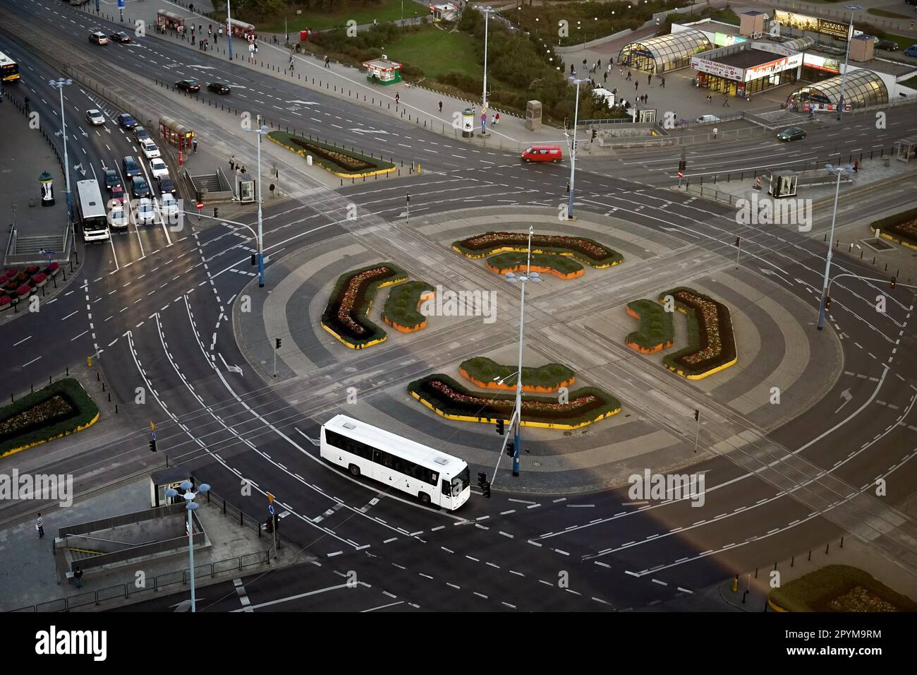 Large roundabout on Marszalkowska Street near Centrum tram station in ...