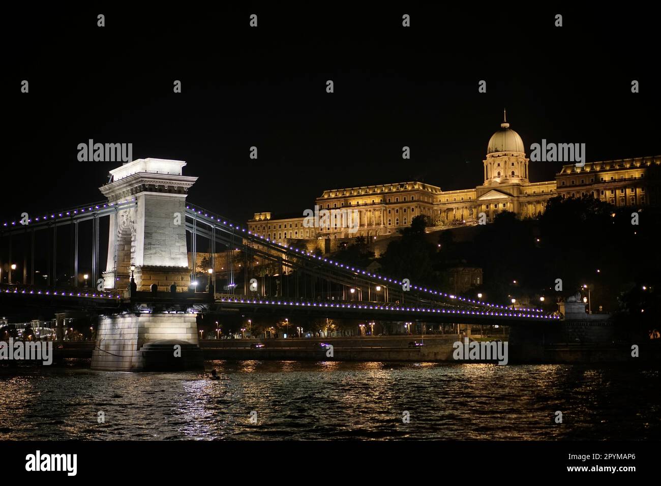 View chain bridge city traffic hi-res stock photography and images - Alamy