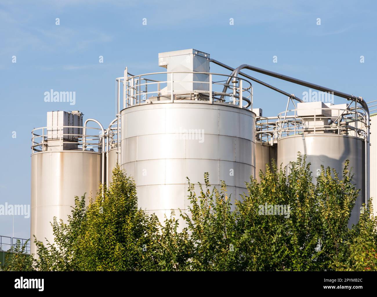 Building tanks hi-res stock photography and images - Alamy