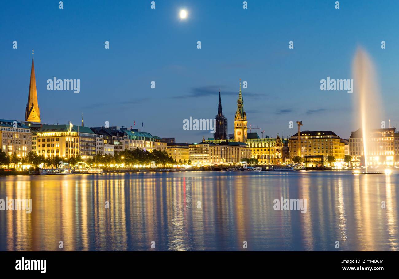 Hamburg city centre with the Inner Alster Lake at night Stock Photo - Alamy