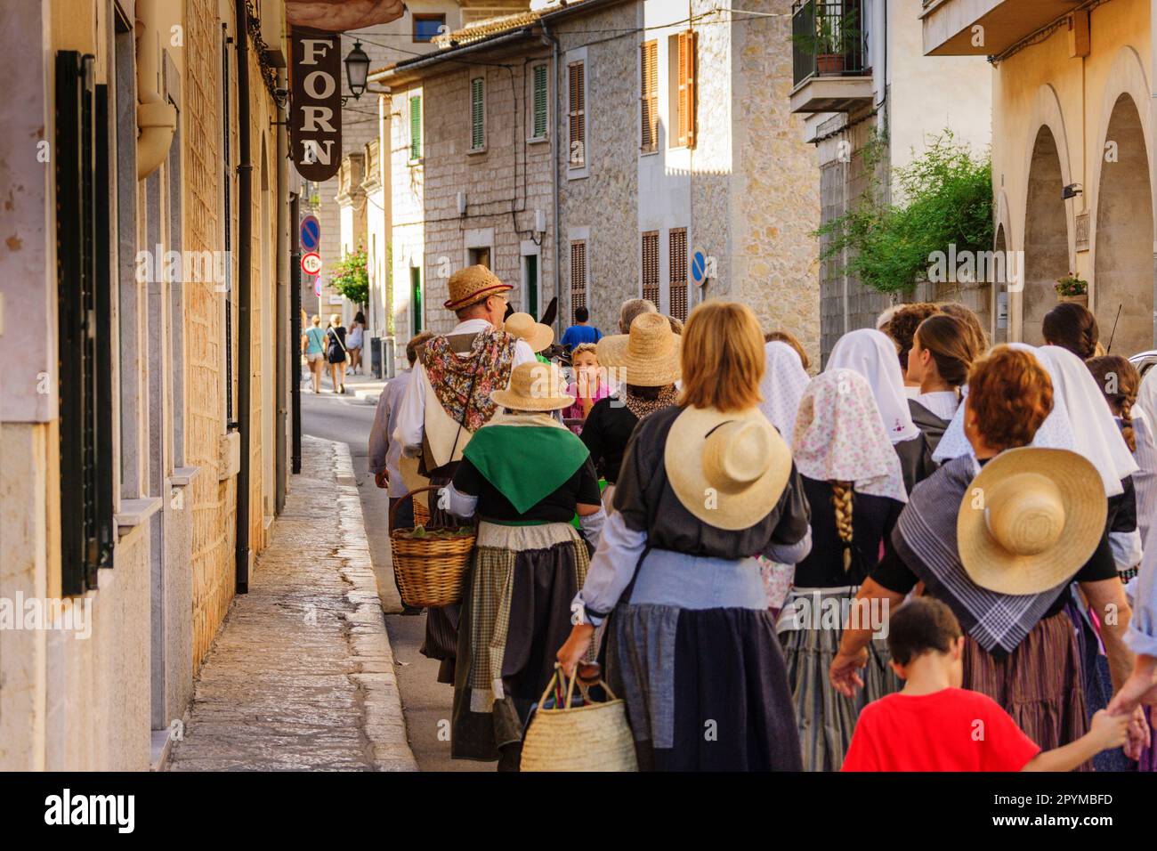 procession of the carts of the harvesters, festivals of Es Vermar ...