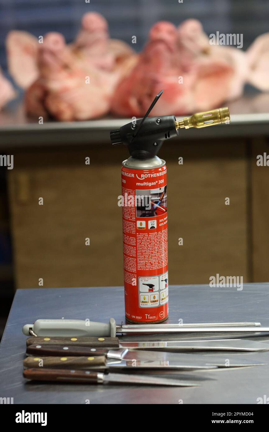 Blow torch hi-res stock photography and images - Alamy