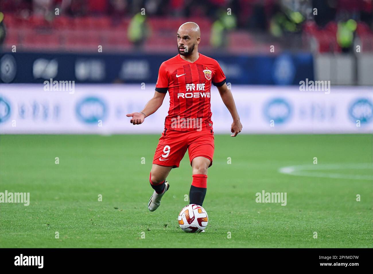 Shanghai Port Football Club 1-1 draw Shanghai Shenhua Football Club at ...