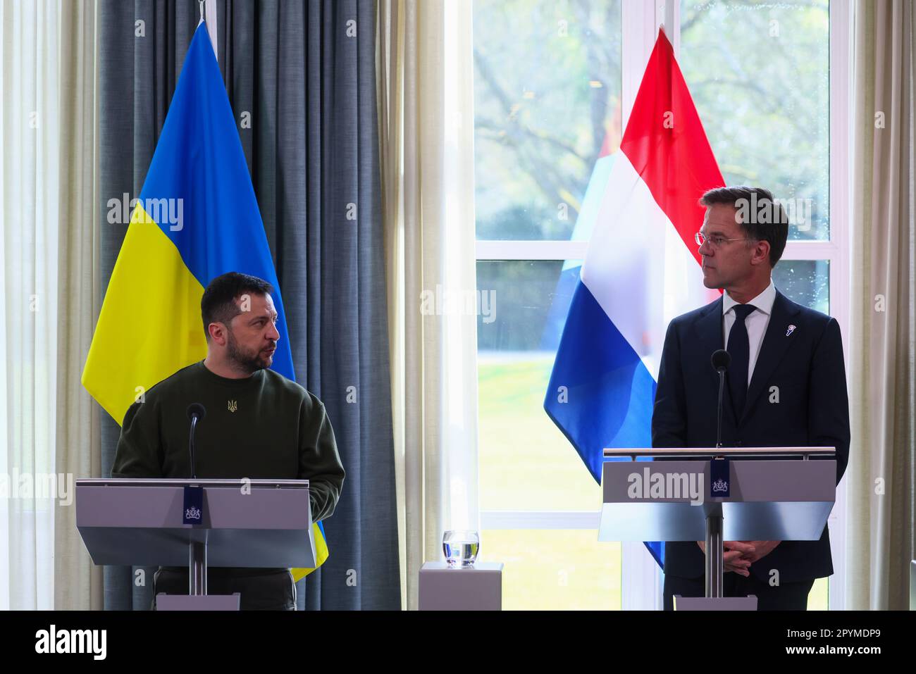 Ukraine's President Volodymyr Zelenskyy, left, and Dutch Prime Minister ...