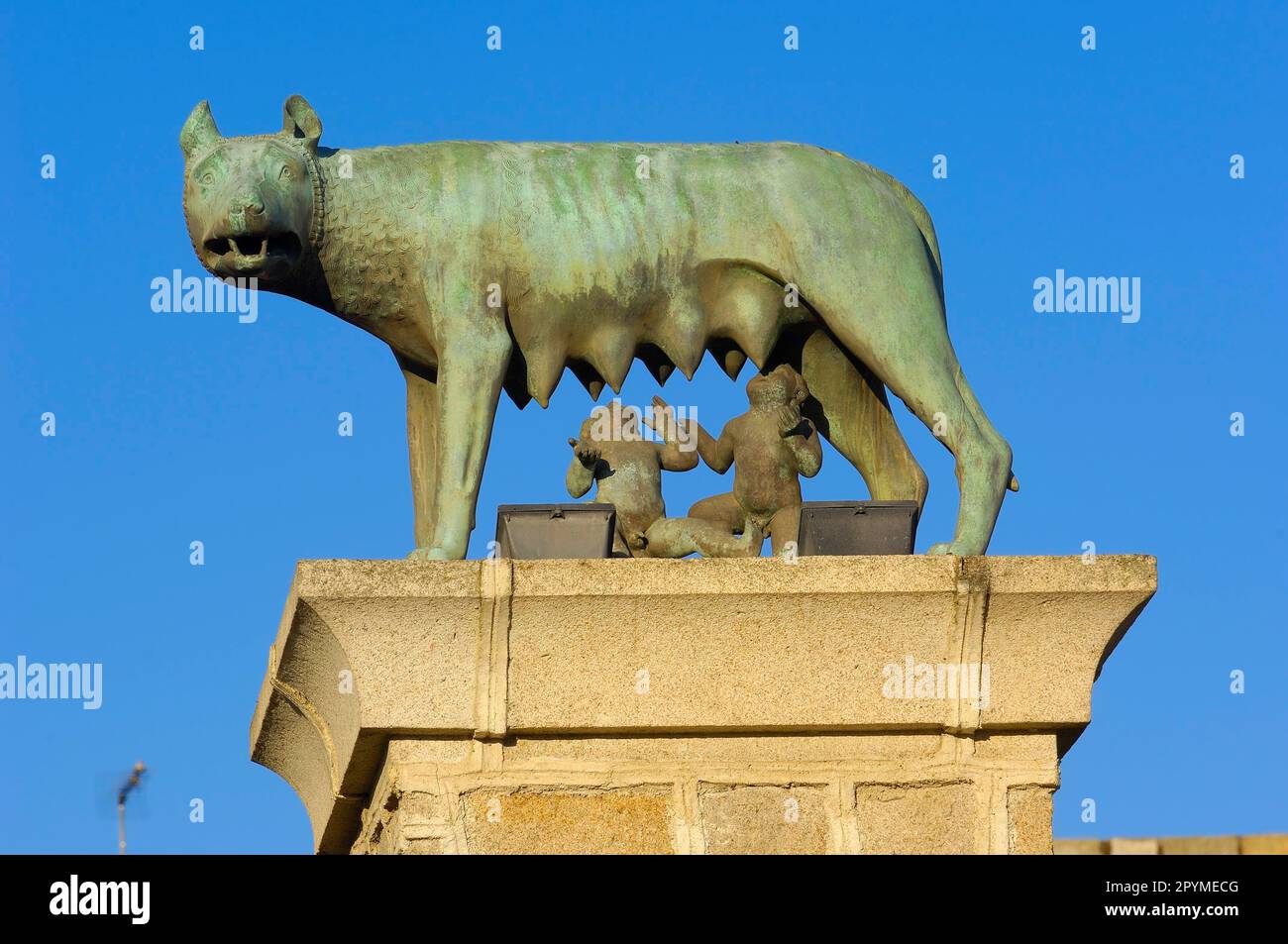 Merida, Romulo and Remo, Romulus and Remus monument, Badajoz province ...