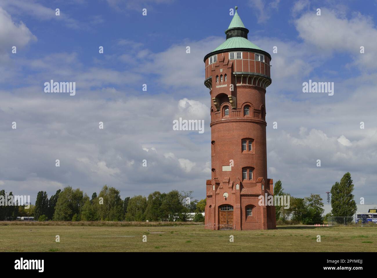 Alter Wasserturm, Lankwitzer Strasse, Mariendorf, Berlin, Germany Stock ...
