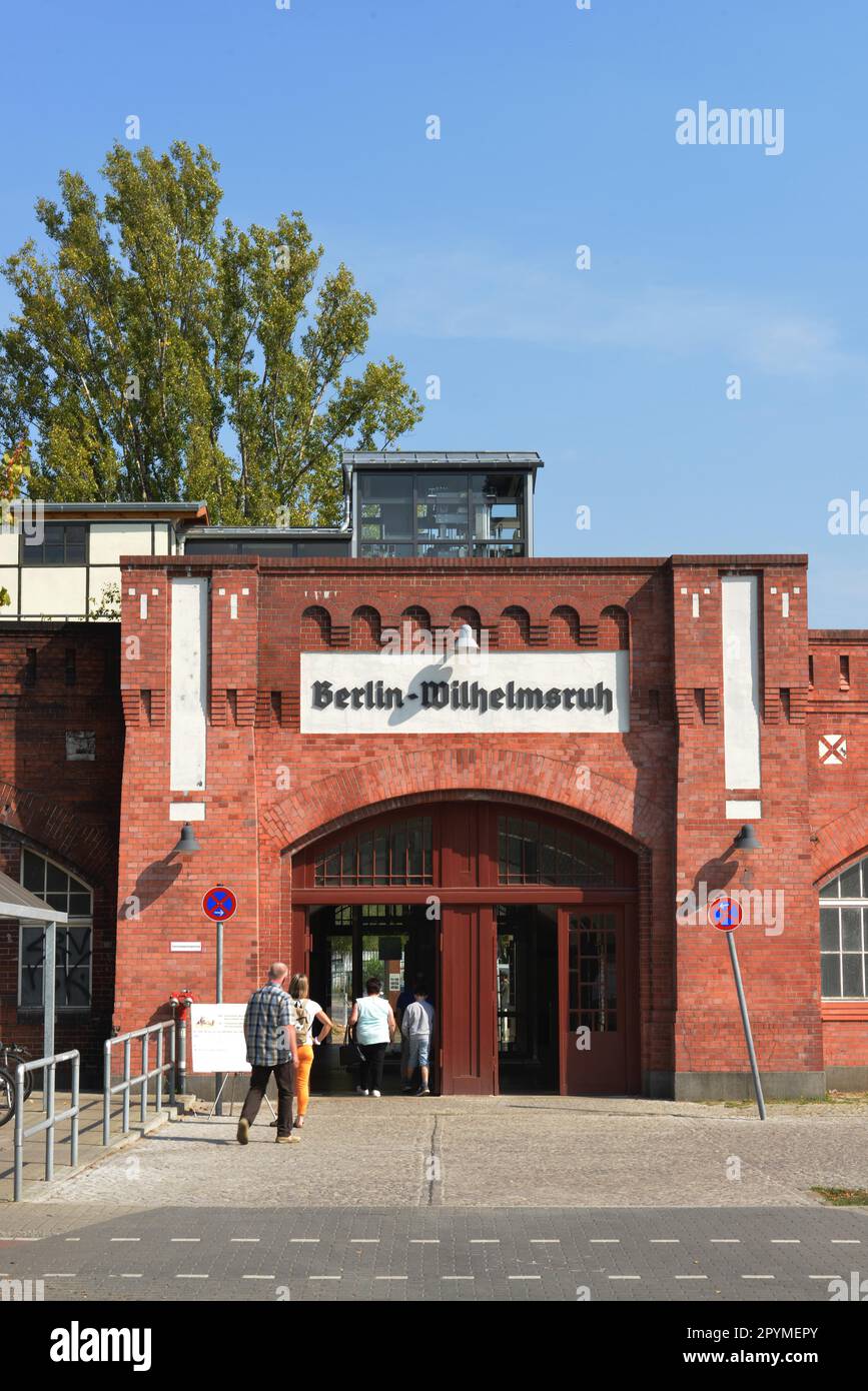 Pankow station hi-res stock photography and images - Alamy