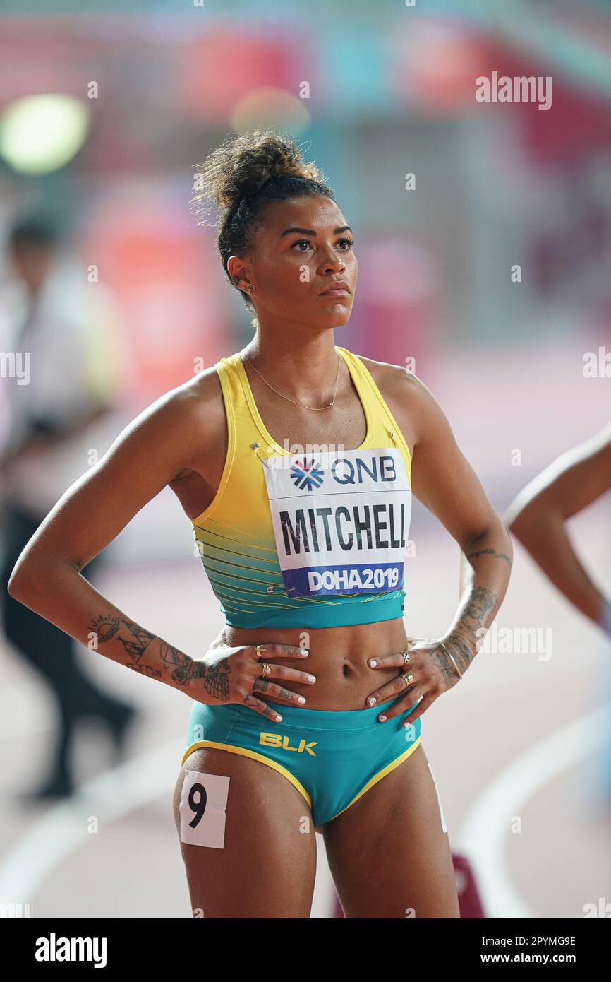Morgan Mitchell running the 800m at the 2019 World Athletics ...