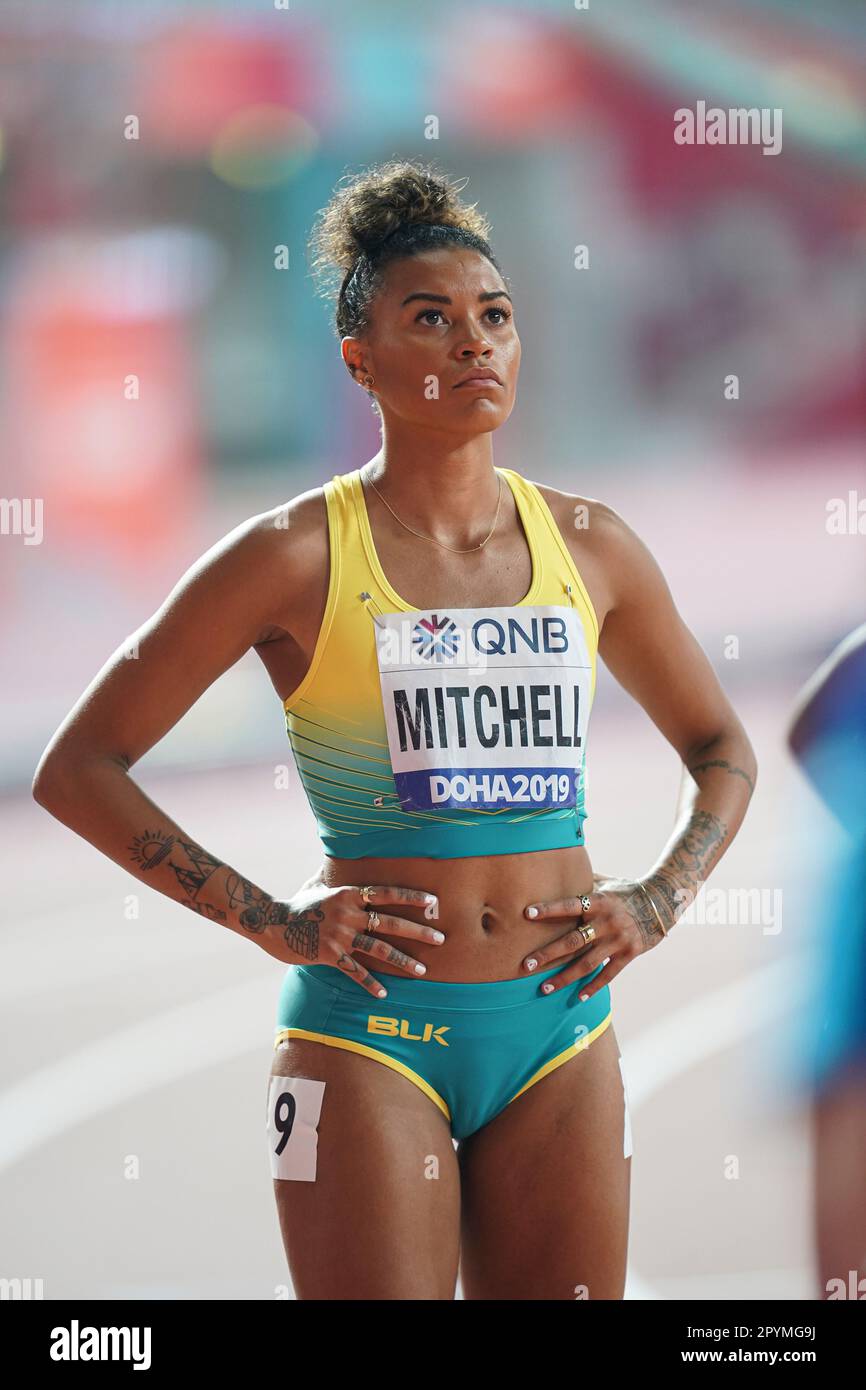 Morgan Mitchell running the 800m at the 2019 World Athletics Championships in Doha Stock Photo ...